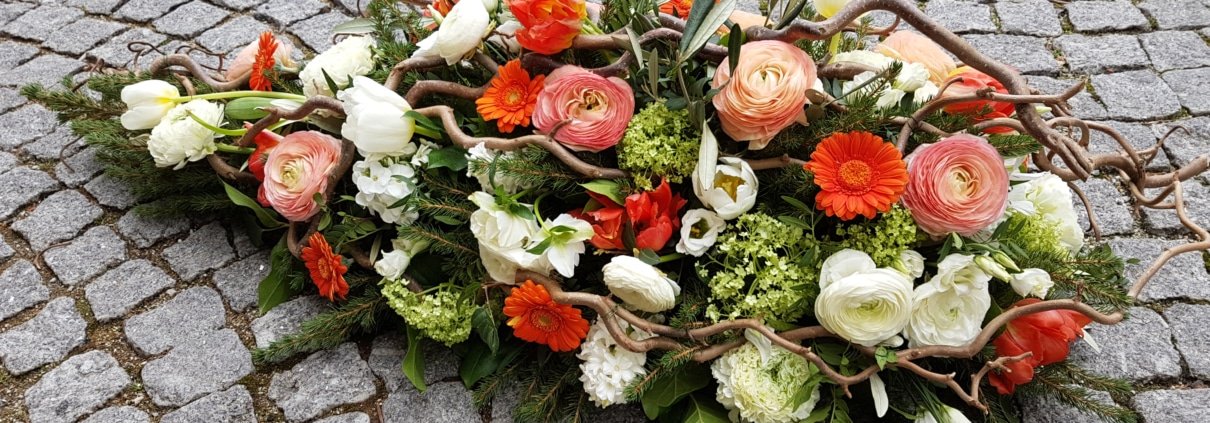 Gerbe de fleurs enterrement Chambéry et ses environs | Côté Naturel